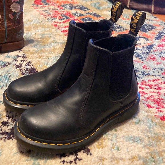 Dr. Martens | Shoes | Doc Martens Chelsea Boot | Poshmark